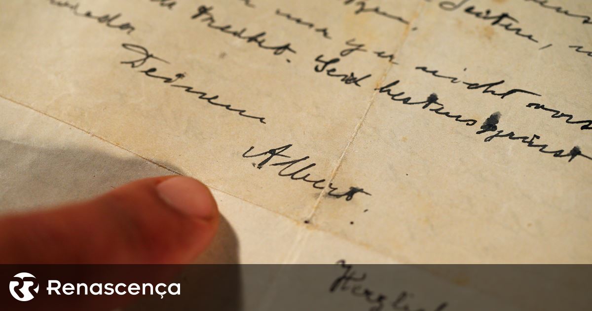 Carta de Einstein à irmã leiloada por mais de 28 mil euros - Renascença V+