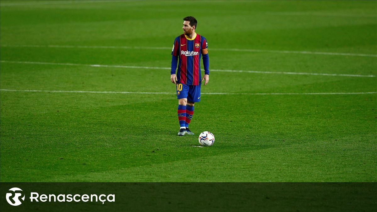 Depois da visita anónima, Messi ficou a saber que terá uma estátua no ...