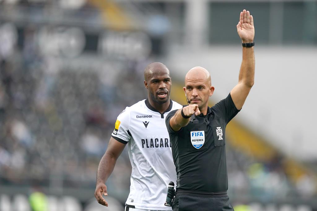 Nota 5 para Luís Godinho. “Boa arbitragem numa tarde descansada ...