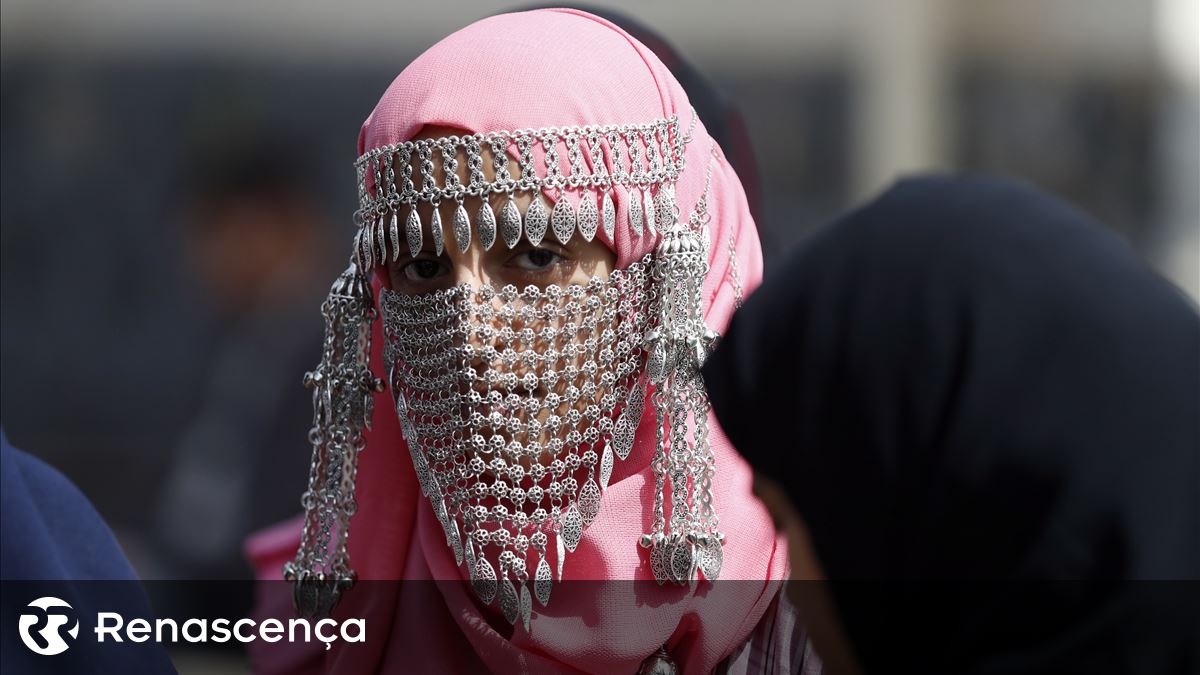 Portugal junta-se a mais de 20 países que proíbem uso de burca - Renascença