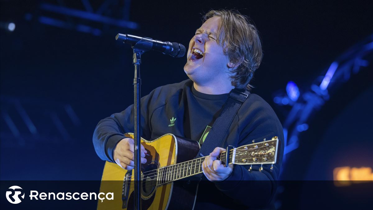 Lewis Capaldi regressa a Portugal com concerto na Figueira da Foz ...