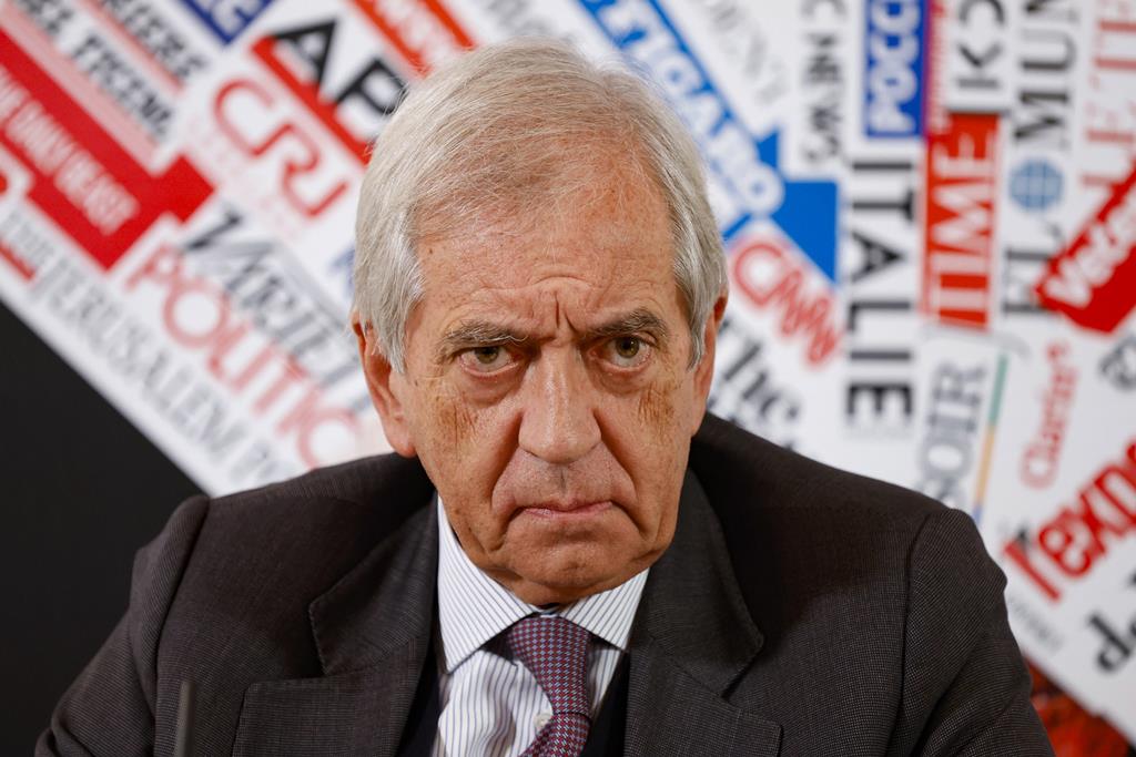 Vaticano. Ex-auditor e vice demitidos em 2017 pedem indemnização de 9,3 ...