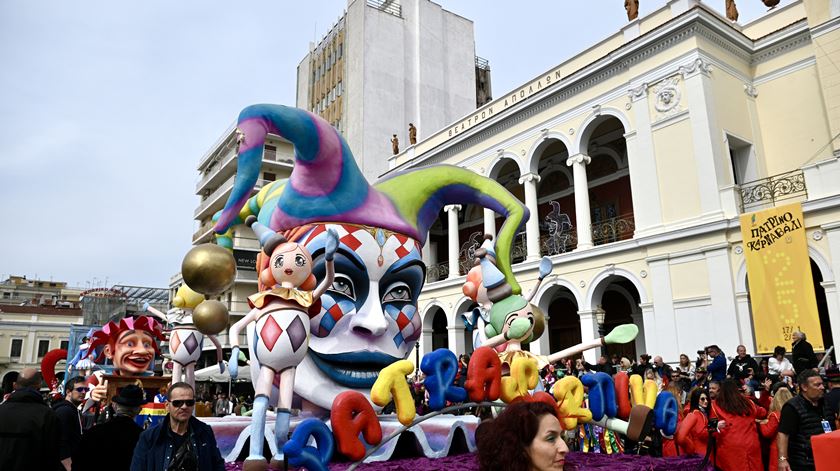 Máscaras, danças e tradição: veja as fotos do Carnaval pelo mundo ...