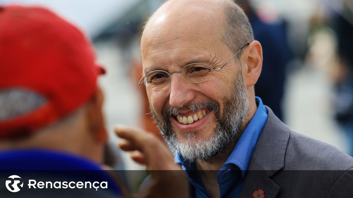 Rui Tavares. Notificação de imigrantes é "competição pelo voto com a ...