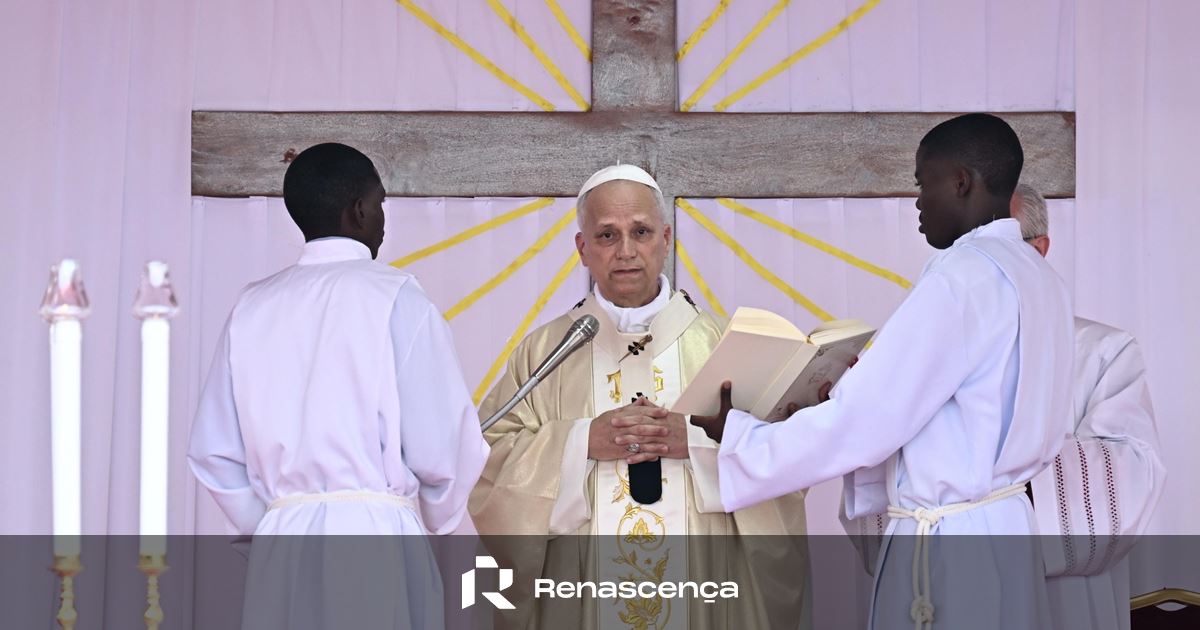 Reveja a Santa Missa presidida pelo Papa Leão XIV em Saurimo, em Angola ...