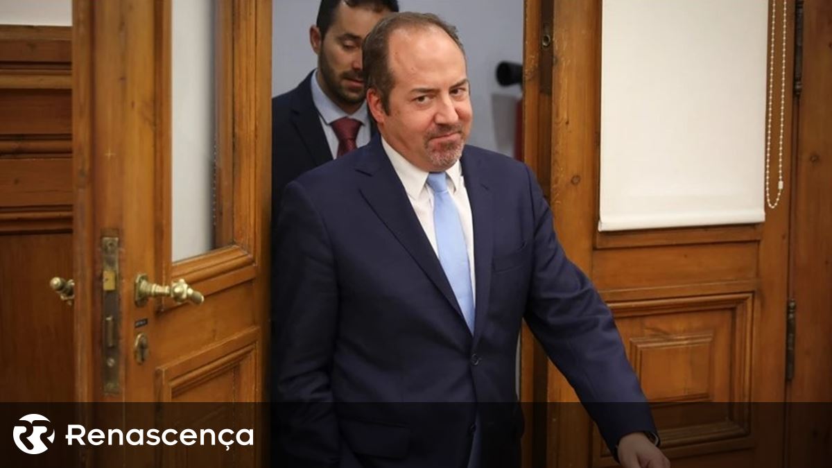 Quem é Álvaro Santos Pereira? O ministro na troika chega agora ao Banco ...