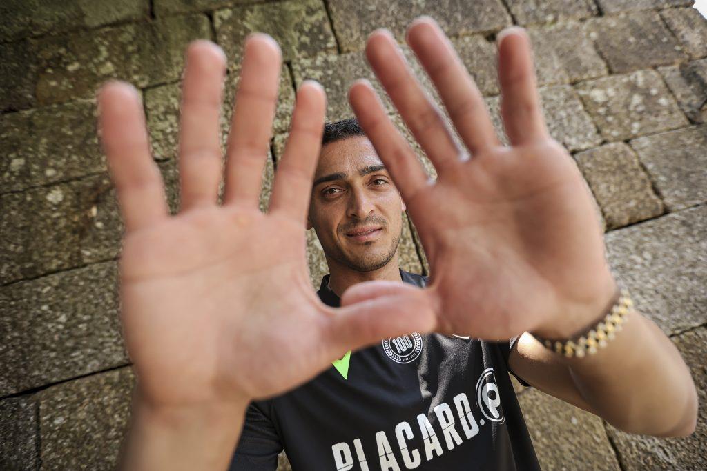 Vitória de Guimarães promove regresso de Charles a Portugal - Renascença