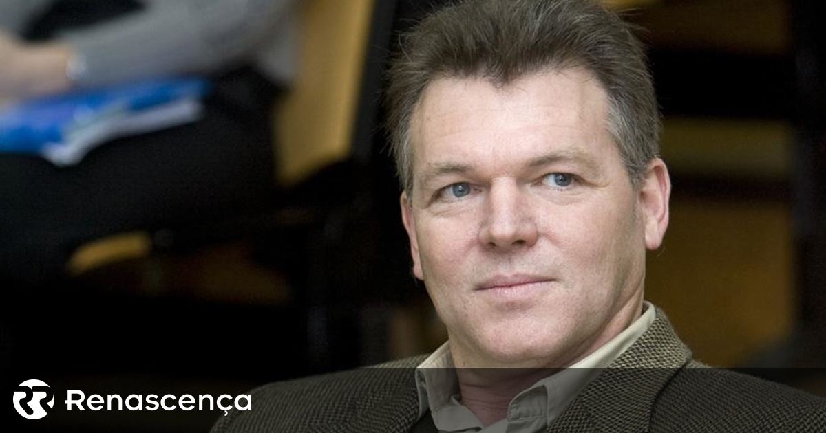 Reabrir a sociedade vai reforçar imunidade de grupo. “Ou morremos da ...