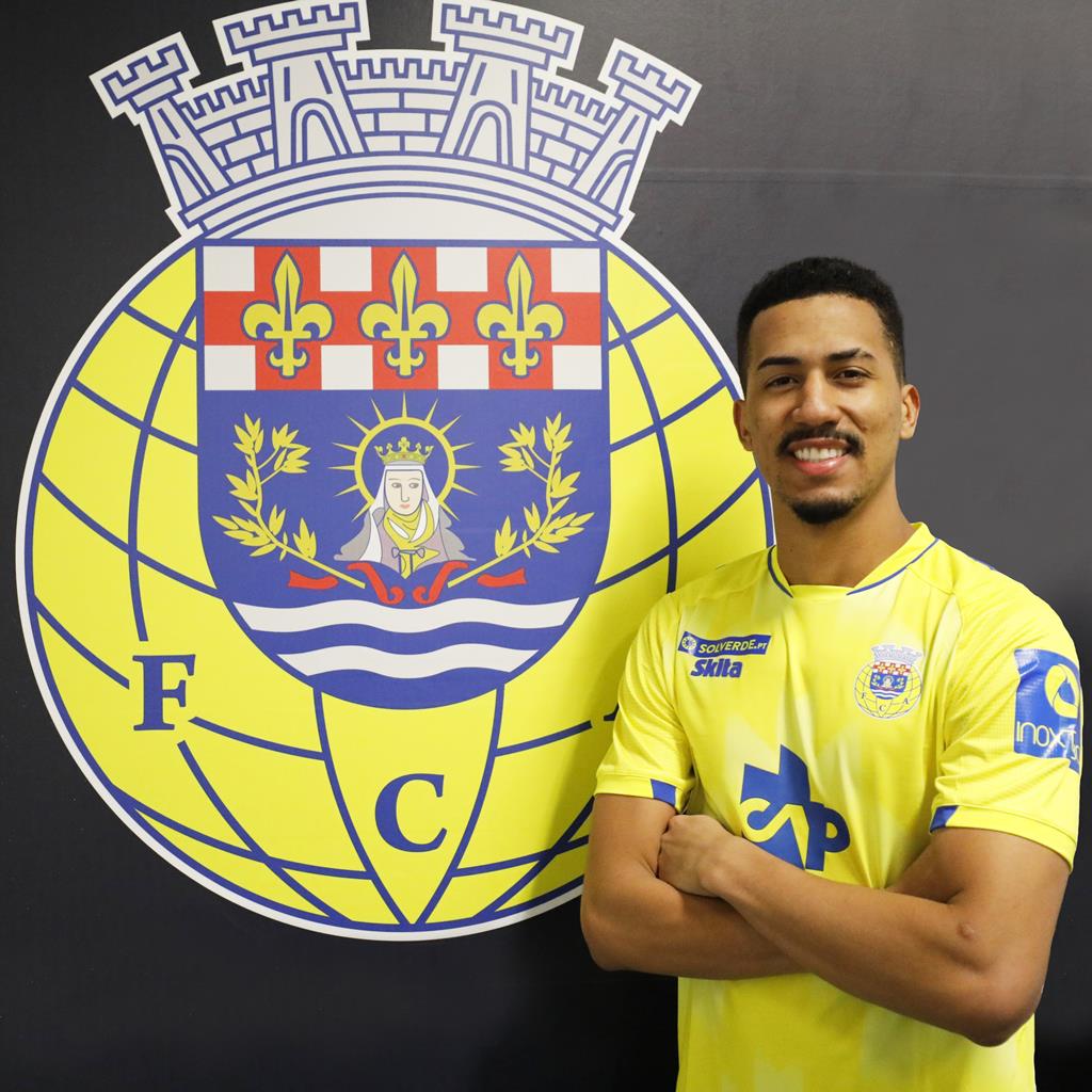 Arouca contrata lateral-esquerdo no Brasileirão - Renascença