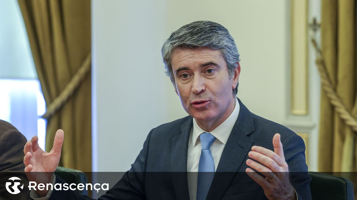 Militantes do PS começam a votar para eleger Carneiro como sucessor de ...