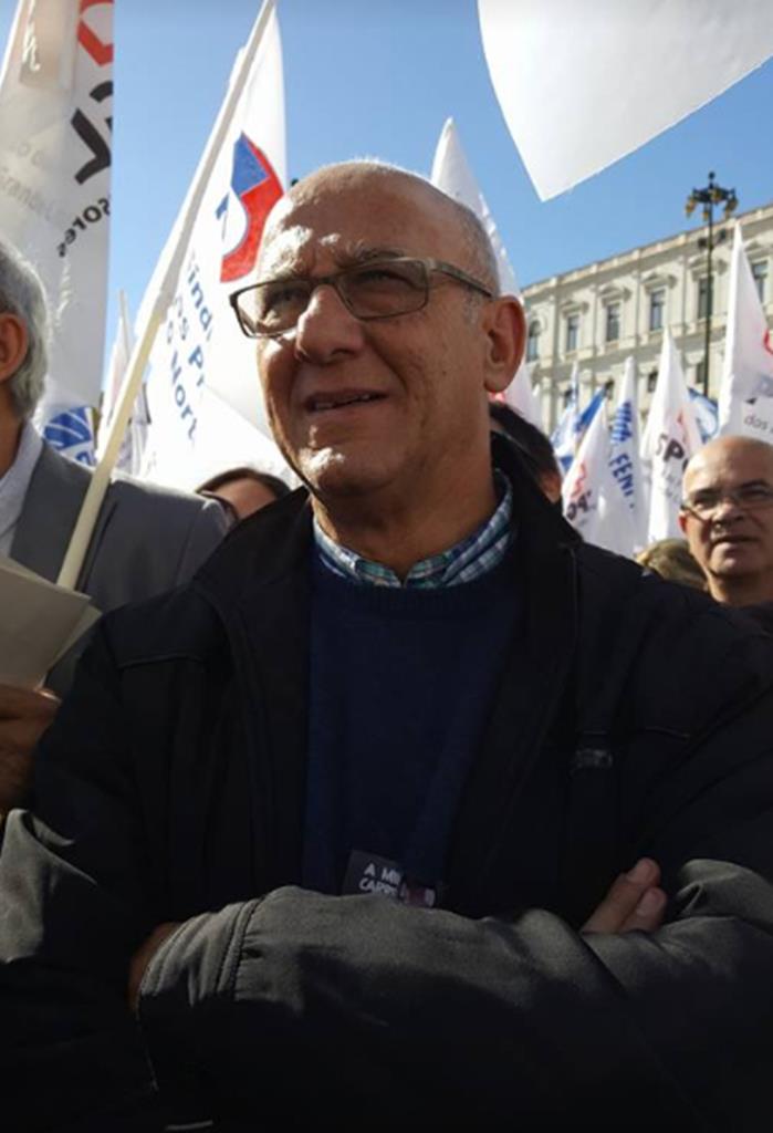 Bloco J Tem Substituto Para Ricardo Robles Renascen a