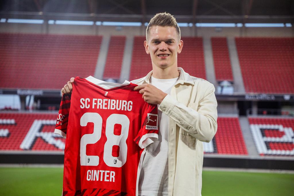 Mathias Ginter está de regresso ao Friburgo - Renascença