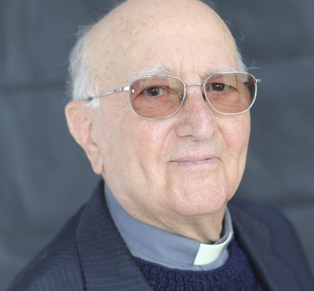 Faleceu o padre João Trindade - Renascença