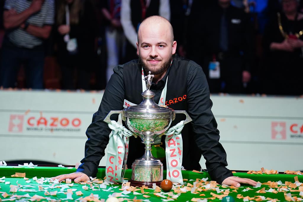 Snooker. Belga Luca Brecel faz história ao sagrar-se campeão do mundo ...