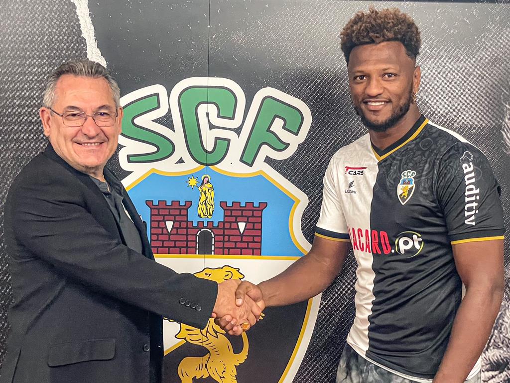 Zé Luís regressa a Portugal e reforça Sp. Farense - Renascença